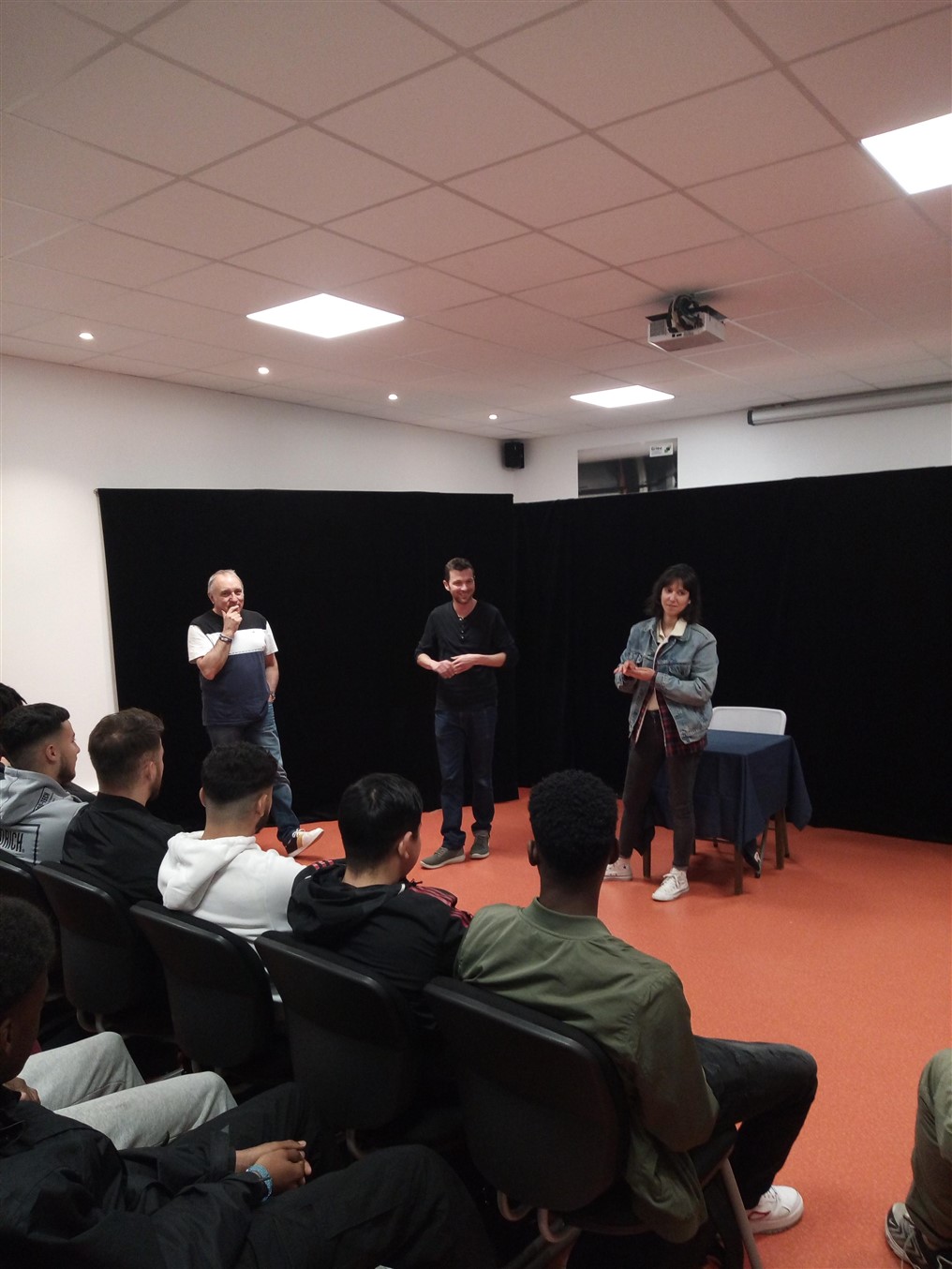 Une proie si facile. L'embrigadement par les réseaux sociaux - Lycée ...